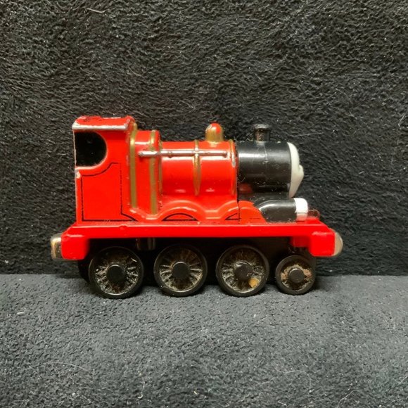 Mattel | Toys | Thomas The Train James Engine Light Sound Magnetic 3 ...